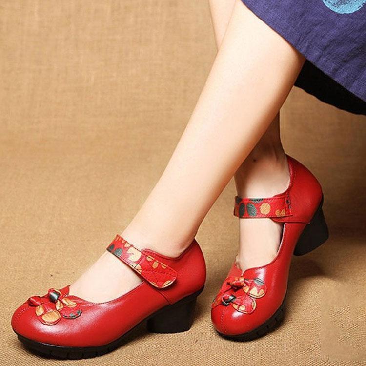 【品名】:レディース本革革靴【素材】:本革【カラー】：全2色【サイズ】：35〜41treflestoreの検索ワード：パンプス　レディース革靴　美脚　レディース　シューズ フォーマル 軽量 ビジネス 靴　学生　婦人靴　婦人　　かっこいい カ...