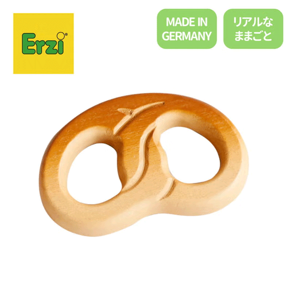 ～ドイツのマルシェで売られている食材そのままに再現！ 　　　　　　　　　　　　　ドイツ生まれの 木の おままごと～ ●くるみ割り人形など、伝統的なおもちゃで有名なドイツのErzi社 (エリツィ)の木のままごとです。 ●ほんものらしさにこだわ...