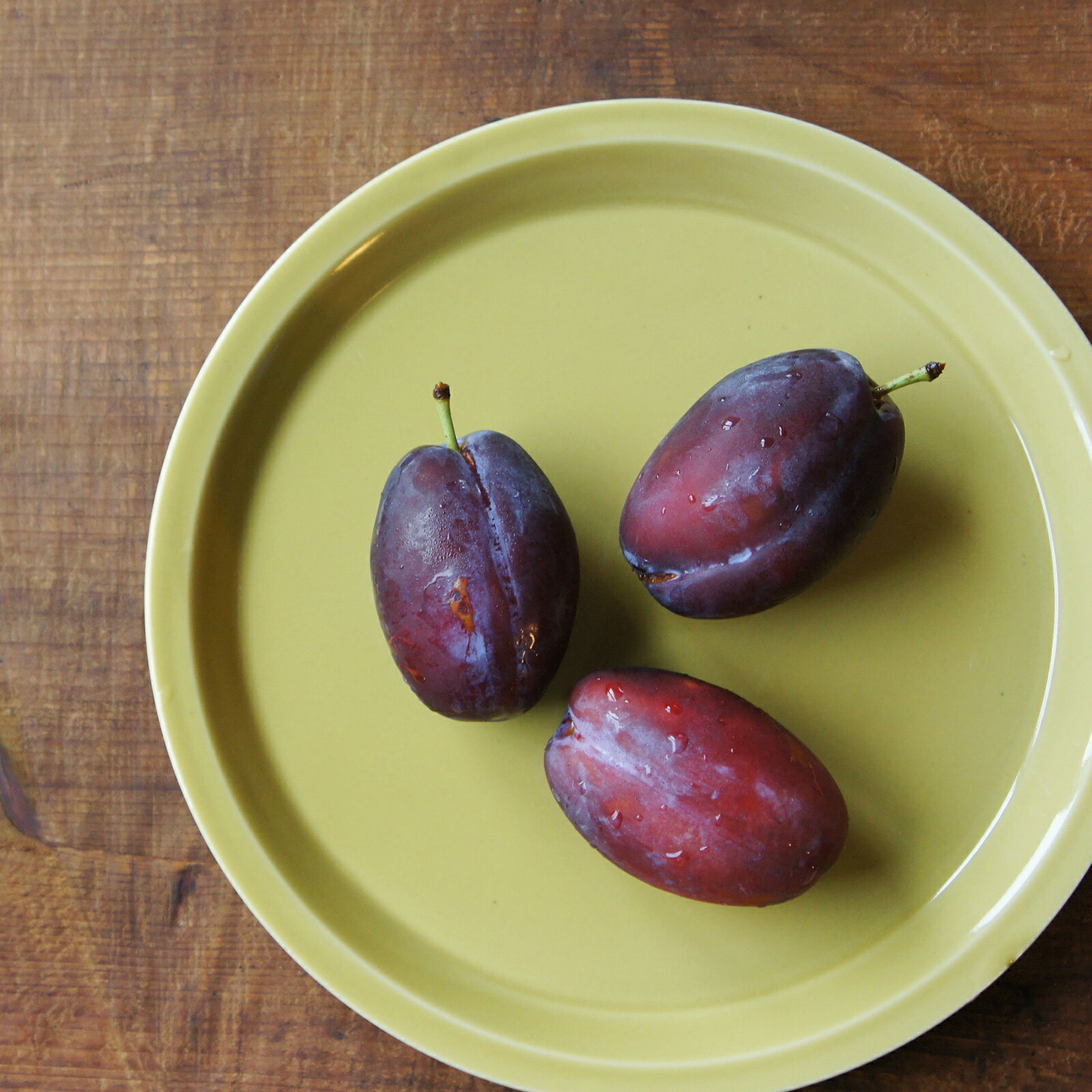 飽きが来ないシルエットを型からこだわって作った CHIPS inc. オリジナル商品。 土や釉薬にこだわり、他では見ない遊びのある物も取り入れました。 CHIPS mug.やCHIPS stack mug.と同じデザインなので、一緒に使うと...