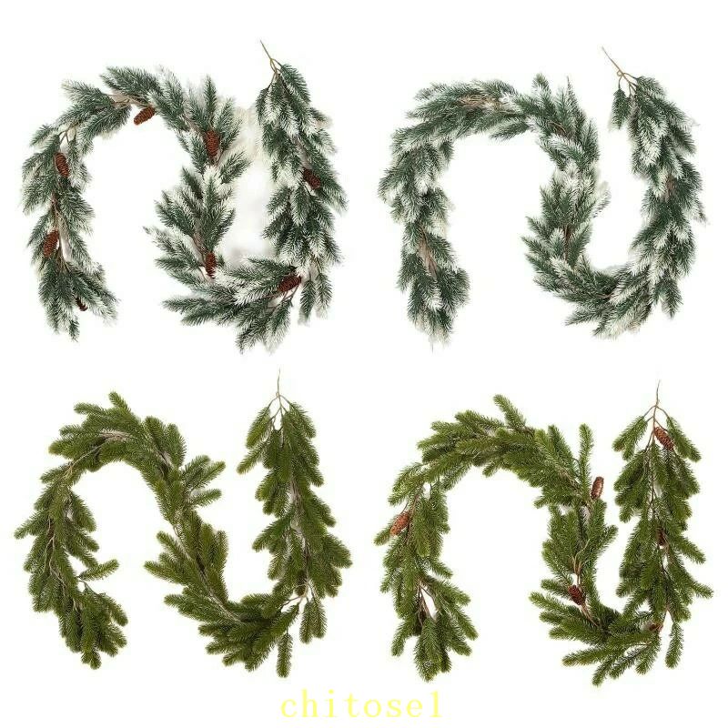 【クリスマスデコレーション】: 人工クリスマスガーランドは新鮮でエレガントで、クリスマスに強いお祭りの雰囲気を加え、ホリデーデコレーションに魅力的なアクセントになります。 【プレミアム素材】: 人工植物ガーランドはPP素材で作られており、枯...