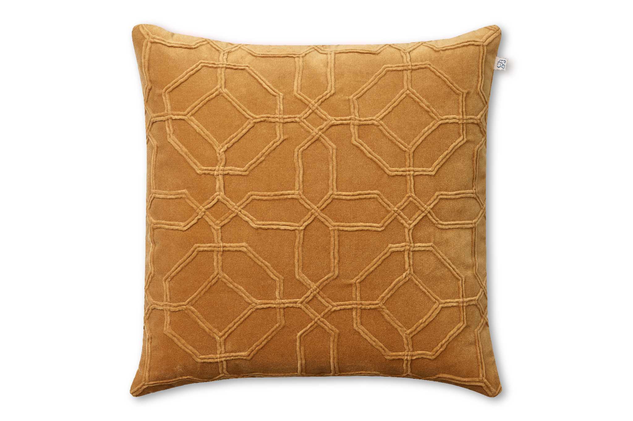 Chhatwal & Jonssonは、Stig JonssonとGeetali Chhatwal Jonssonによって創設されたスウェーデンのブランドです。主にクッションやラグなどのテキスタイル商品を製造しています。スカンジナビアンデザ...