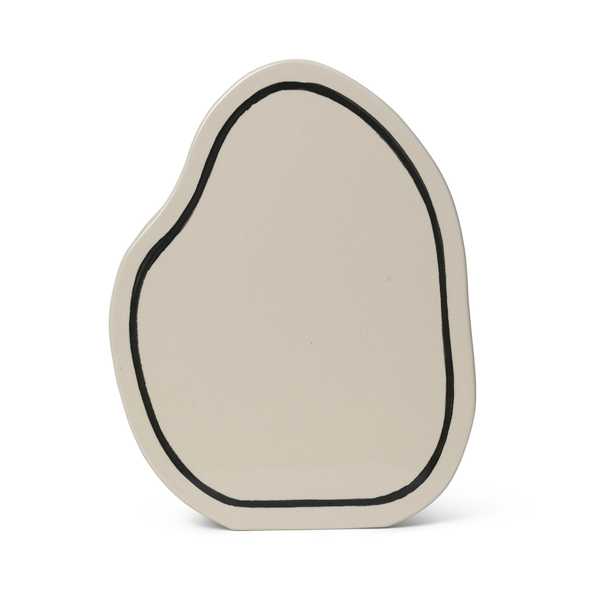 Ferm Living（ファームリビング）は、人生の対比を意識しながら、期待や夢の中で快適さと意味を追い求め、真の価値を感じられる空間を提供することを目指しています。デザインへの情熱と、環境や社会に配慮した責任ある選択を大切にし、誠実で心地...