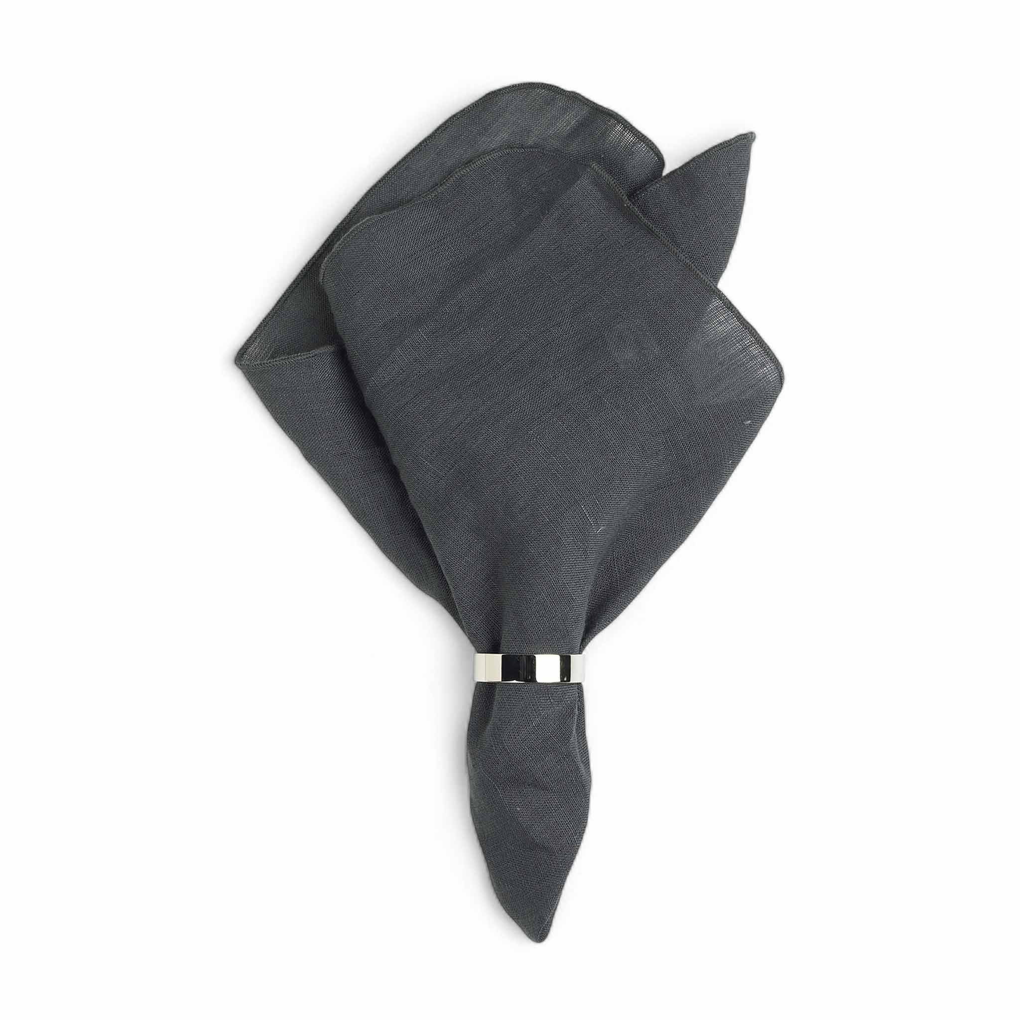 Broste Copenhagen（ブロステ・コペンハーゲン）は、1955年にデンマーク・コペンハーゲンで設立された、北欧デザインを代表するインテリアブランドのひとつです。創業以来、「暮らしに寄り添う上質なデザイン」をコンセプトに、自然から...