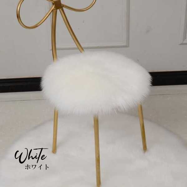 【商品情報】 円形オフィスクッションは、その特長的な形状と機能性により、快適でスタイリッシュなオフィス環境を演出します。 北欧のデザインを基にしたこのクッションは、豪華で洗練された外観で、空間に温かみと個性をもたらします。 この高品質な素材...