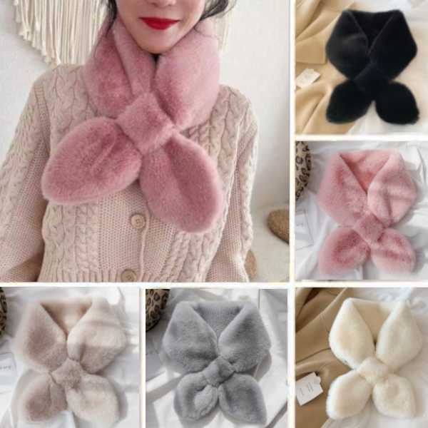 【商品情報】 柔らかく、暖かいフェイクファーのクロススカーフです。 厚みがあり、寒い季節にピッタリなアイテム。 首元をしっかりと包み込み、風や寒さから守ります。 さまざまなコーディネートにも合わせやすい無地のカラーバリエーション。 パールが...