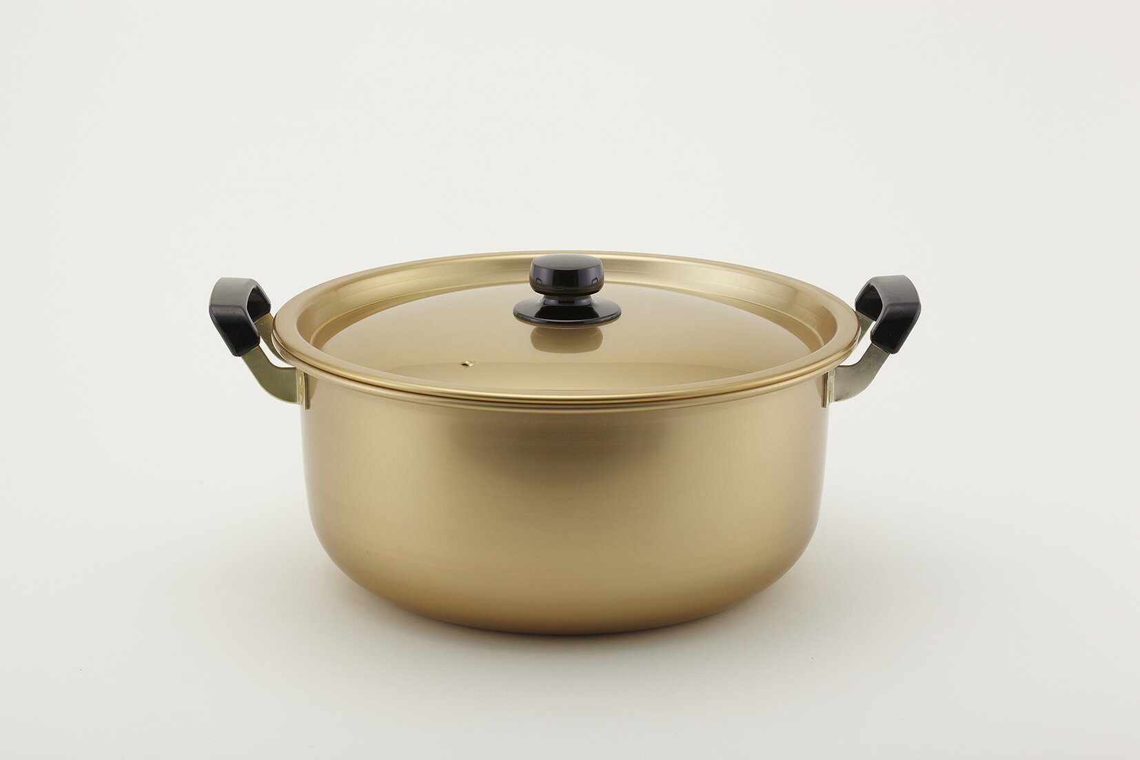 材質：本体/アルミニウム、取っ手/フェノール樹脂満水容量：14000ml