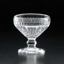 ※画像のクープグラス6個入となります。 上質な透明感から醸し出されるスタイリッシュで印象的なシルエット 【商品名】カナリー　クープ 130cc (6個入) 【サイズ】径90mm×高さ90mm