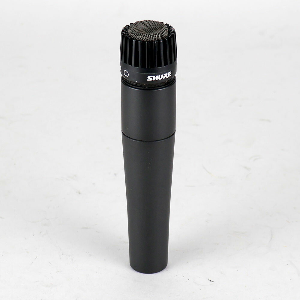 【中古】 マイク ダイナミックマイク 楽器用 SHURE SM57 シュアー 57 ゴーナナ シュアSHURE SM57 の中古品です。使用感のあるコンディションです。商品内容：本体のみ傷や汚れがあり、全体的に使用感のあるコンディションです...