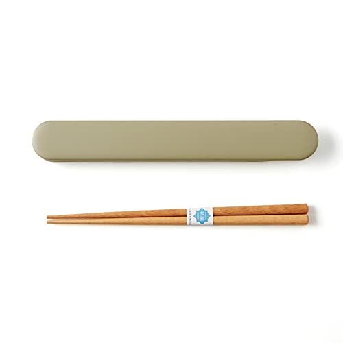 箸・箸箱セットライトカーキ/-/T-16738・パッケージ個数:1・箸箱:約19.8×2.7×1.4cm、箸:約18cm・素材・材質:(箸箱)ABS樹脂・ポリプロピレン、(箸)木(抗菌塗装)・原産国:日本・食器洗い乾燥機対応:不可・本体重量...