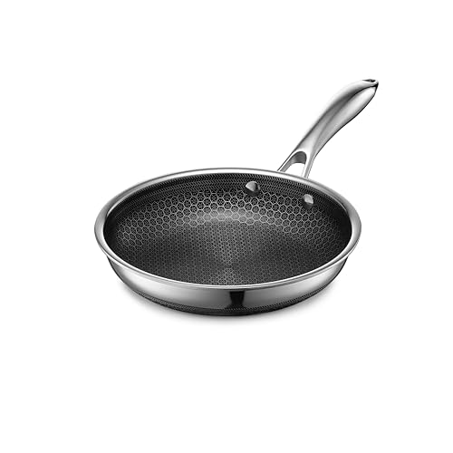 Panブラック/20 cm/HEX8PAN・Style:PanSize:20 cm・パッケージ個数:1・特許取得のハイブリッド・テクノロジーは、2層のステンレス鋼の間にアルミニウムを挟んだ3層構造で、六角形の焦げ付き防止加工が施されています...