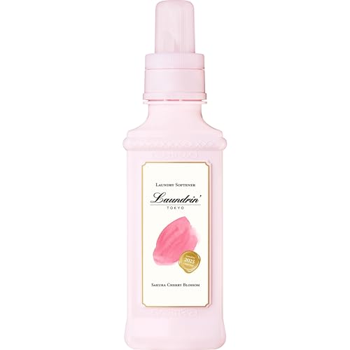 2025年新商品/-/4580632132561・Color:2025年新商品・パッケージ個数:1・『香りをまとう』発想で洗濯を。植物生まれの柔軟成分でお肌にやさしい仕上がりの柔軟剤。数量限定、フレッシュなチェリーとやわらかなムスクがふんわ...