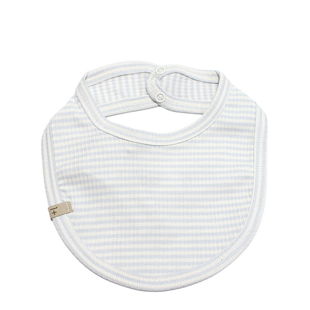 “ワンモア イン ザ ファミリー”のALMA スタイ 優しい肌触りのスタイ。ナチュラルで、コーディネートを選ばないボーダーデザイン。スナップボタンで取り付け可能。同素材のロンパースやパンツとセットにして贈り物にもおすめです。レーヨン48%　...