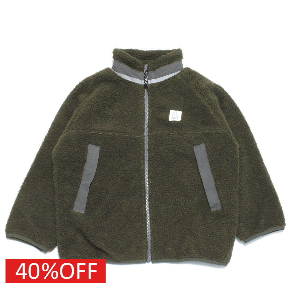 “ザ・パークショップ”のSTREERBOY ブルゾン首元まで暖かく、ゆとりのあるオーバーサイズ。軽量で見た目も暖かなボアブルゾン。ファスナー付きのポケットは大容量で機能性も抜群。首元、背面に反射テープを施し暗い夜道も安心なアイテム。表地　ポ...