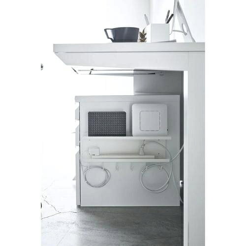 商品の特徴 マグネットと石こうボードピンで簡単取付。 ケーブルやルーターを浮かせて収納。 マグネットでスチールキャビネットに簡単取付。 長さが余ったケーブルを巻き付けて収納できるフック付き。 穴が目立たない石こうボードピンで壁にも取り付け可...
