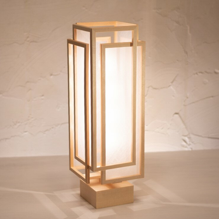 檜/ワーロン(不織布)/金属BSメッキ(ソケットカバー)中間スイッチ(ON‐OFF) コンセント接続 コード 2.0m※ハンドメイドですので、同じ商品でもひとつひとつの風合いが異なります。手づくりの味わいとしてご理解下さい。※表示ワット数以...