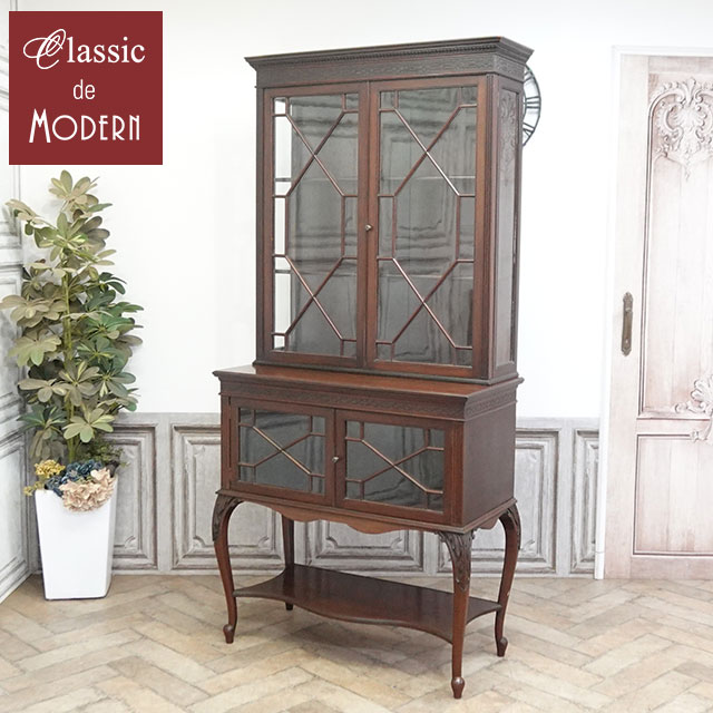 品名・品番 antique81052　ショーケース　1910年頃　マホガニー材　イギリス サイズ W 93 x D 46 x H 196 (中天板高 93) cm 商品について エレガントなシルエットが魅力のショーケースです。 本物アンティ...