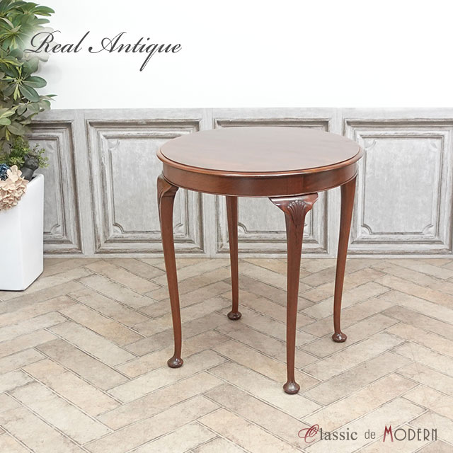 品名・品番 antique59771　サイドテーブル　1920年頃　マホガニー材　イギリス サイズ W 65 x D 64 x H 71 cm 商品について ウッドトップタイプのサイドテーブルです。 まん丸の天板も魅力的で、本物アンティーク...