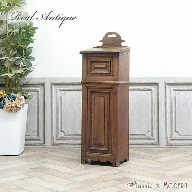 品名・品番 antique70402　バゲットボックス　1920年頃　オーク材　フランス サイズ W 33 x D 31 x H 103 cm 商品について パンを収納する箱、バゲットボックスです。 その名の通り、元々はフランスパンを保管す...