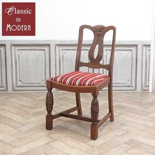 品名・品番 antique81059　チェア　1930年頃　オーク材　イギリス サイズ W 51 x D 56 x H 89 (座面高 47) cm 商品について 重厚感のあるダイニングチェアです。 さりげなく施された背もたれの彫刻や、足元...