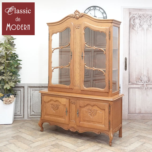 品名・品番 antique65622　キャビネット　1930年頃　オーク材　フランス サイズ W 125 x D 45 x H 186 (中天板高 64) cm 商品について 猫脚スタイルのフランスキャビネットです。 曲線的な屋根と猫脚、扉...