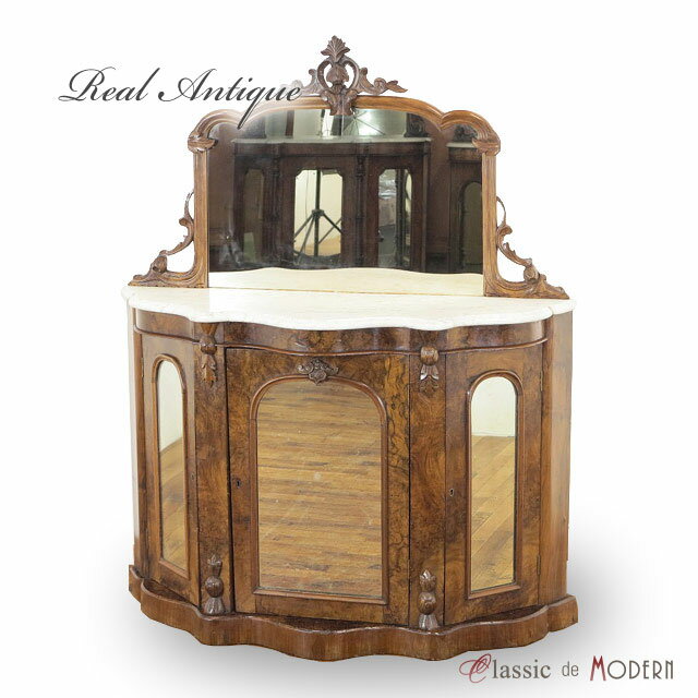 品名・品番 antique55436nk　キャビネット　1880年頃　ウォールナット材　イギリス サイズ W 124.5 x D 43 x H 152.5(天板高86.5) cm 商品について 一目惚れ間違いなしの美しいクレデンザ(キャビネ...