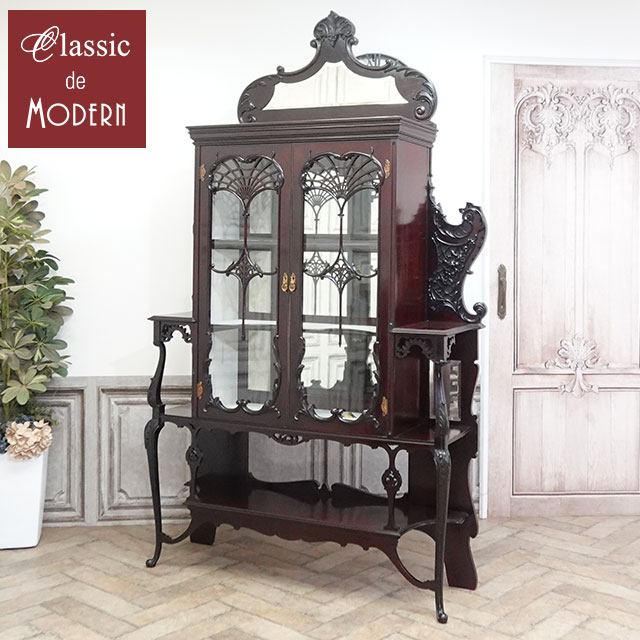 品名・品番 antique81112　キャビネット　1900年頃　マホガニー材　イギリス サイズ W 128 x D 39 x H 217 (天板高 170) cm 商品について 一目惚れ間違いなしの華やかで美しいヴィクトリアンスタイルのキ...