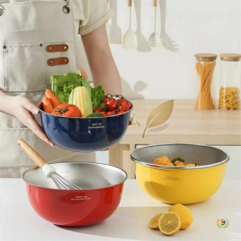 ◆【商品説明】 商品情報 2個入 洗米ボウル 水切りカゴ 幅36cmフルーツ 果物皿 メッシュ 網目状 ステンレス製 お菓子 バスケット 野菜洗い用 多機能 収納ラック キッチン用品 便利 雑貨 かご ●素材:ステンレス鋼 " 排水バスケッ...