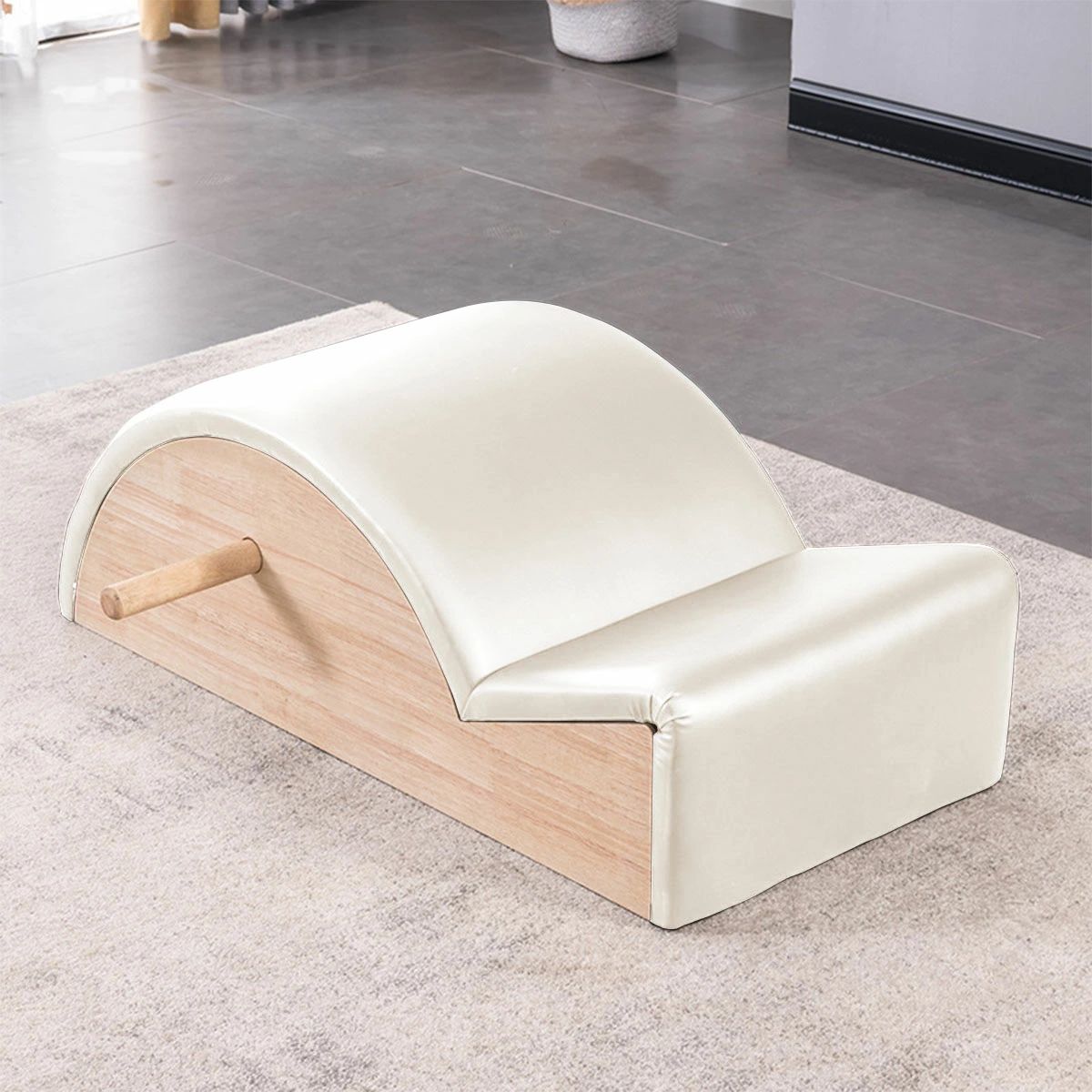 商 品 詳 細 ブランド VEROMAN 内容 スパインコレクターx1 サイズ (約)96×45×38cm 重量 約25kg 素材 オーク材+PUレザー+高密度ウレタン カラー ・ホワイト ・ブラック 特徴 ■本来の背骨の動きを引き出し、デ...