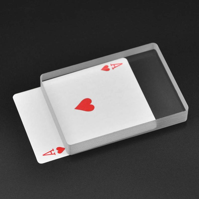 【手品 マジック】Omni Deck Ice Bound/オムニデック スーパーオムニデック 透明トランプ カードサイズ カードマジックアイテム 近景マジック道具 手品道具大人気のオムニデックの超リアルバージョンです。 デック全体がアクリル...