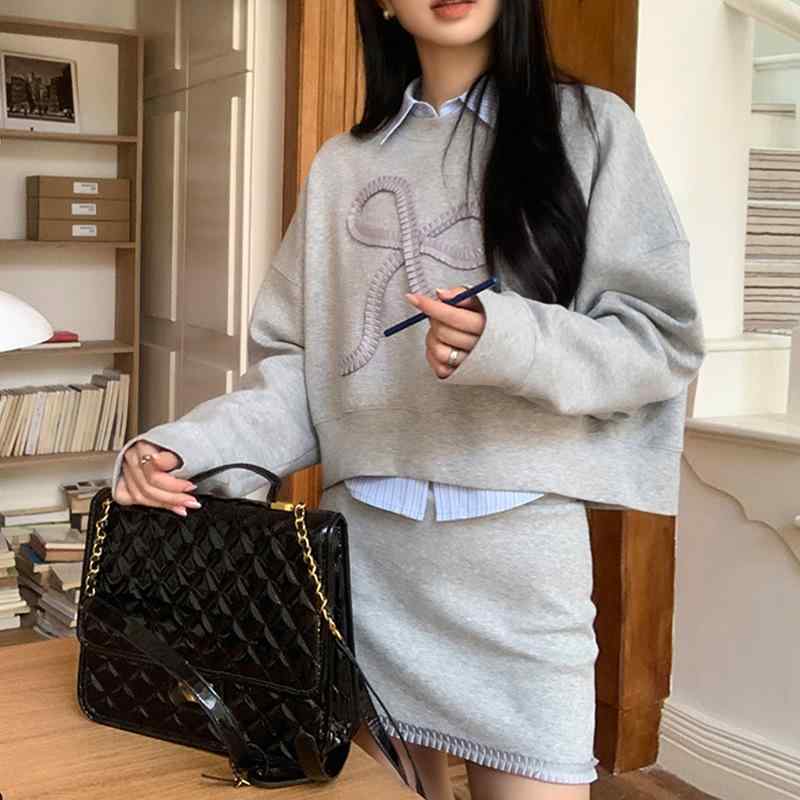 2・裙长: 短裙・流行元素: 蝴蝶结・工艺: 拼接・面料名称: 涤纶・主な素材: ポリエステル・カラー: セット, シャツ・サイズ: S, M, L・スタイル: 文芸復古, 中国風・セットアップ: スカート・対象: 女性・袖: 通常袖・袖丈...