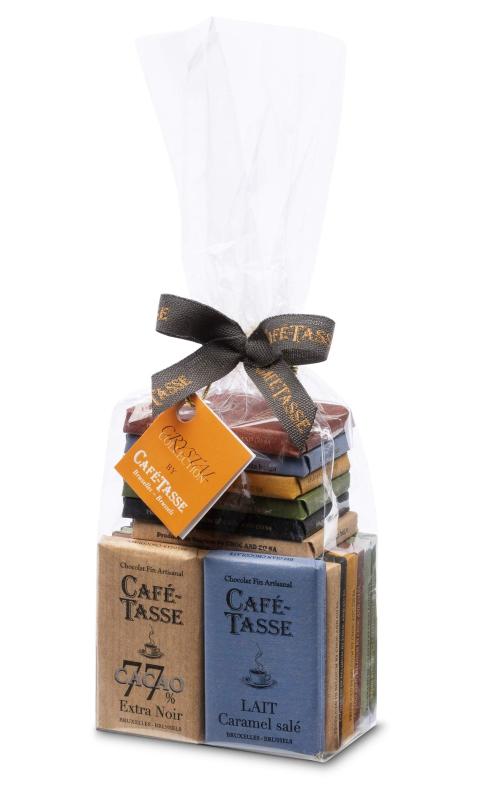 カフェタッセ ミニタブレットアソート20P 180gブランド：CAFE TASSE(カフェタッセ)原材料：【カカオ77%】カカオマス、砂糖、低脂肪ココアパウダー/乳化剤、(一部に乳成分・大豆を含む)【ビター】カカオマス、砂糖、ココアバター/...