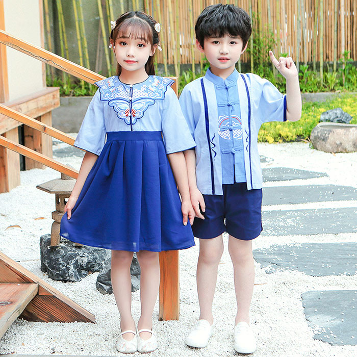 商品名 女の子ワンピース　漢服 色 ブルー サイズ 100-170cm 素人採寸若干の誤差がある場合がございます。 素材 コットン　ポリエステル ご了承いただきたいこと ※サイトに掲載の商品は、撮影の環境とモニター環境により、実際の物と素材...