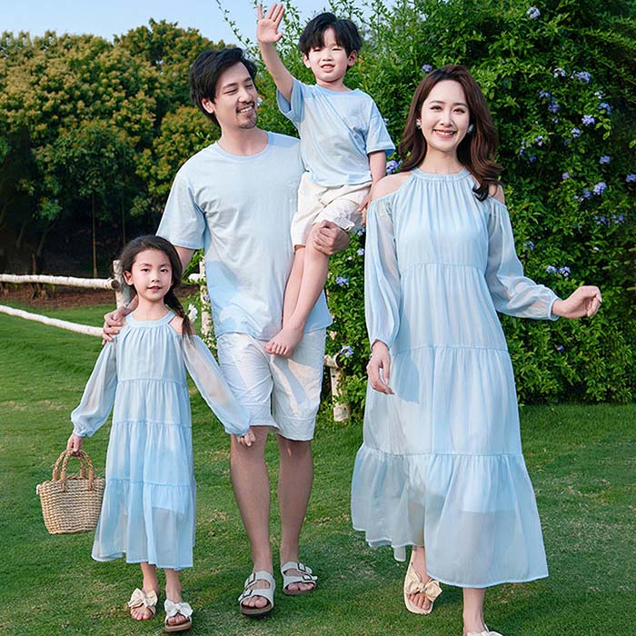 商品名 親子ペアルック ・簡易な包装、ご了承ください。 色 ブルー サイズ 100-150/S-XL/M-3XL 素人採寸若干の誤差がある場合がございます。 素材 ポリエステル ご了承いただきたいこと ※サイトに掲載の商品は、撮影の環境とモ...