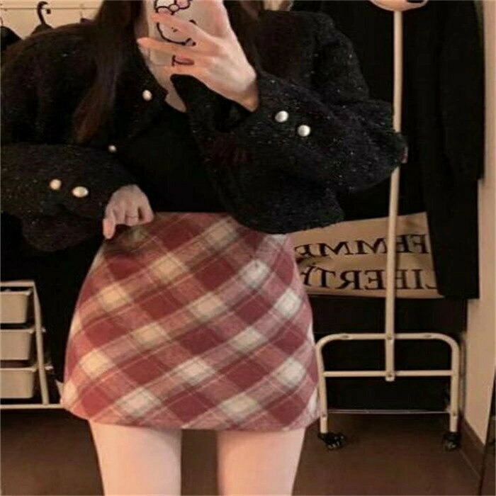 ●サイズ(CM):S//M/ S 着丈：40 ウエスト：66 ヒップ：88 M 着丈：41 ウエスト：70 ヒップ：92 ●素材:ポリエステル 【商品説明】 エレガントできれいにタイトフィット。 生地は見ためウール調で、裏地は柔らかくてさら...