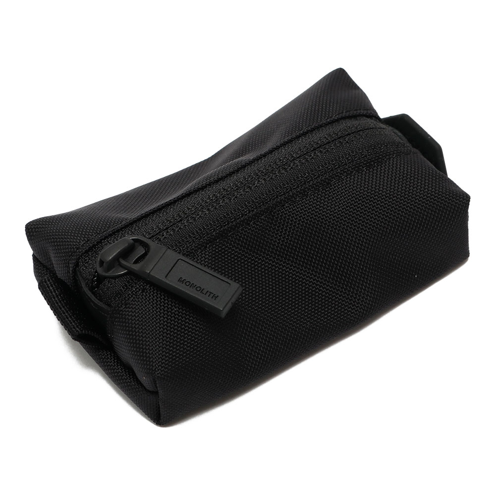 MONOLITH モノリス KEY POUCH STANDARD SD-9103 Description コンパクトながら最適なサイズを追及したミニマムアクセサリーKey Pouch。 内部のリングに鍵の取り付けが可能。 鍵等の小物の収納に...