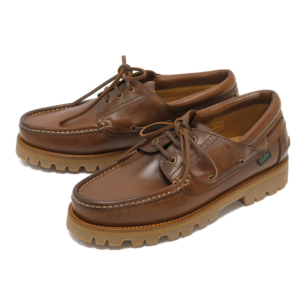 PARABOOT パラブーツ BRIAC 240503 Description 様々なボトムスとのコーディネートが楽しめるブラウンカラーにキャラメルカラーのソールが相性抜群。デッキシューズとレザーシューズの中間にあたる雰囲気が今後定番として...