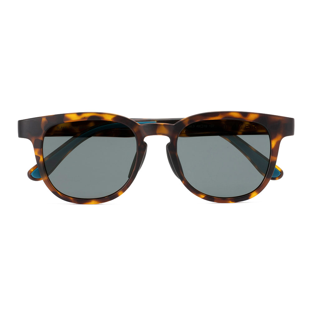 TYMER タイマー BLAKE Tortoise Dark Green Polarized TY101-MTT-GNP Description ボストンとウェリントンを掛け合わせた絶妙なシェイプはシンプルながらもモダンな仕上がりに。絶妙な...