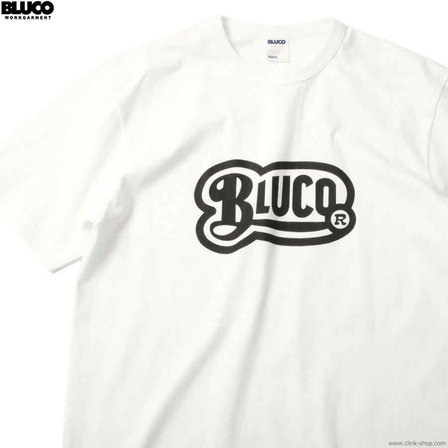 コットン天竺のオリジナル5.6ozボディを使用したTシャツ（C-100％）です。 Widerange氏がデザインしたBLUCO創業時のオールドロゴがフロントセンターにプリントされた人気のロゴTです。 サイドに付くピスネームがアクセントになっ...