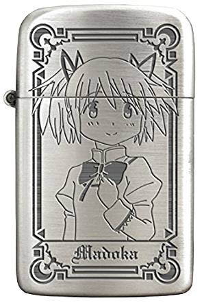 『劇場版 魔法少女まどか☆マギカ [新編] 反逆の物語』より、鹿目まどかのライターをリリース。アメリカの老舗ライターメーカー「RONSON」のオイルライターを使用し、両面共にまどかのイラストをエッチング・銀古美加工にて表現。両面で楽しめる仕...