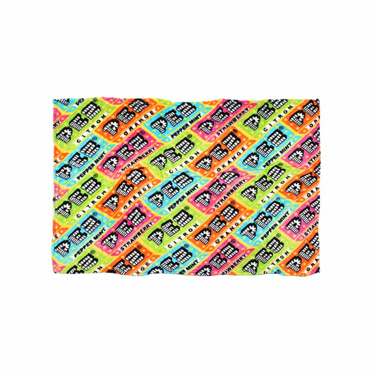 COLOUR 店長が国内輸入雑貨業者を巡り見つけてきたデッドストックアイテムです！ このブランケットは2012年ライセンスで製造された既に廃版のお宝☆彡 製品は実際に検品チェックしてますので品質には全く問題ナシです♪ デッドストックなので在...