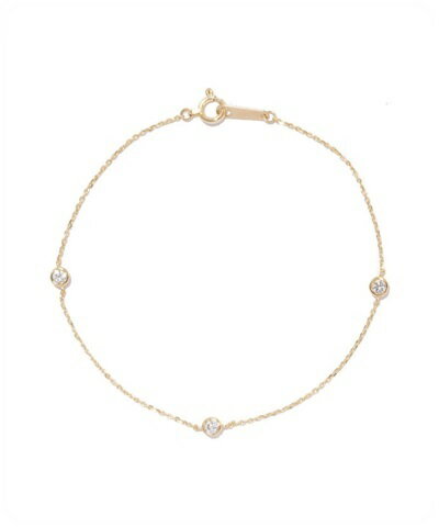 商品説明 エレガントな印象を感じさせるイエローゴールドチェーンに大きめのキュービックジルコニアを三石あしらったブレスレット。動くたびにキラキラと輝きを放ち、手元を華やかに彩ります。 素材 K10イエローゴールド キュービックジルコニア サイ...