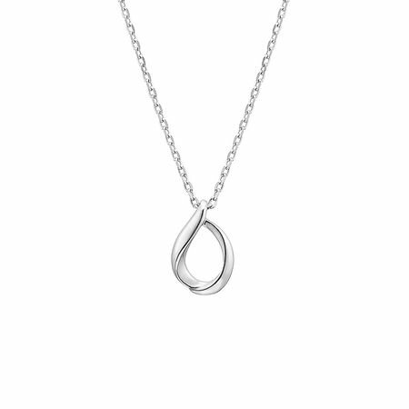 ■商品説明 シンプルで美しいフォルムのしずくモチーフネックレス。変色しにくいオリジナル素材『エターナルシルバー』の、ピュアな色合いも魅力です。裏には成果を実らせると言われるガーネットをセッティング。毎日のお守りとして身に着けて。 ■サイズ ...