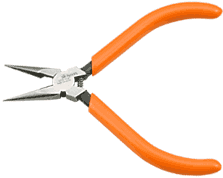 商品詳細■精密機械等の組み立て・修理に 先端部を細く短く加工してあるため、精密機器分野からホビー関係等の、複雑で狭い場所での作業や精密なくわえ・折り曲げ作業に最適です。 ●くわえ部は滑りにくいギザ付 仕様一覧 サイズ 110mm 重量(約)...