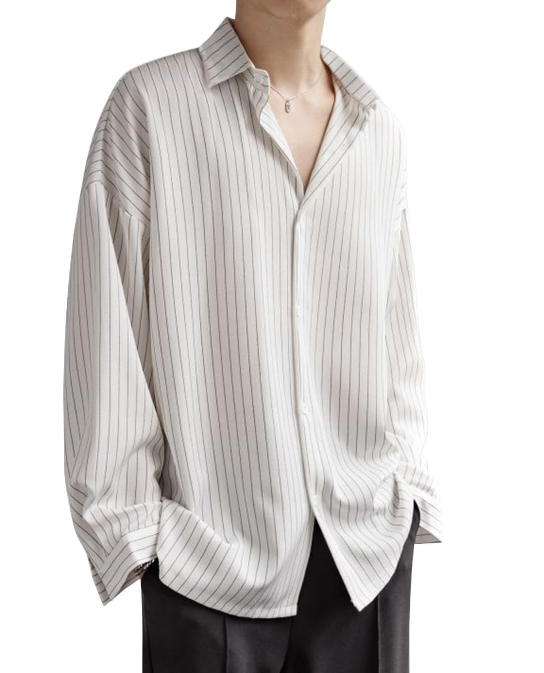 商品情報商品の説明主な仕様 上質な素材を使用したメンズ長袖シャツは、肌触りが柔らかいと同時に垂れ感もいいです。春のコーデには欠かせないメンズシャツが登場しました。素材の良さ、飽きないストライプデザインと、シャツ本来の着心地と楽しさが味わえま...