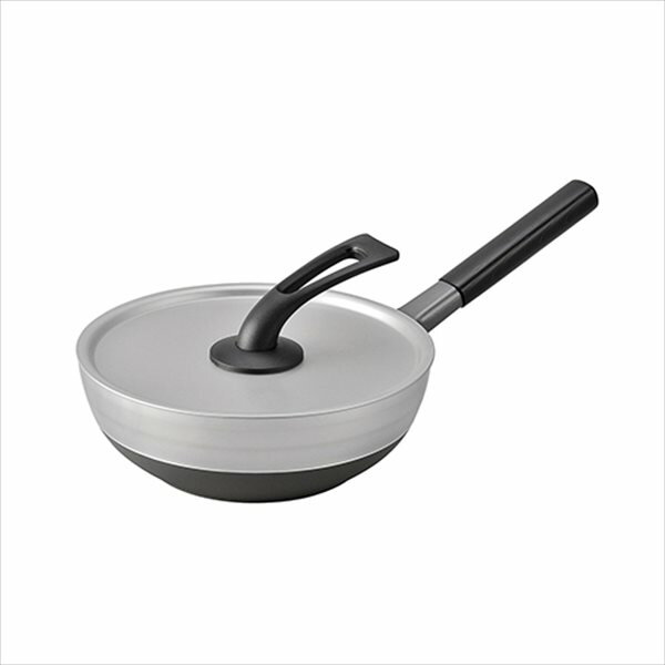 ■材質等：本体：アルミニウム合金（内面加工：テフロンプラチナプラス加工、底面：鉄・アルミニウム溶射、はり底）、蓋：アルミニウム（アルマイト加工）、取っ手：天然木 ■商品サイズ：約425×251×157mm（1,310g・3,000ml）深さ...