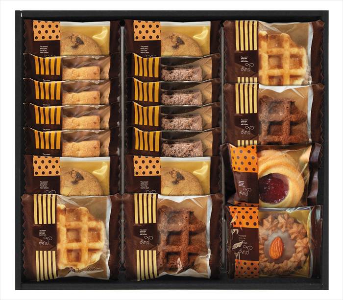 ■商品セット内容：ロシアケーキ(ブルーベリーサン、チョコアーモンド)、スクエアパイ(プレーン、ショコラ)×各4・ナッツとチョコのざっくりクッキー×4、ワッフル(プレーン・チョコ)×各2 ■アレルゲン（ある場合）：卵・乳・小麦 メーカー希望小...