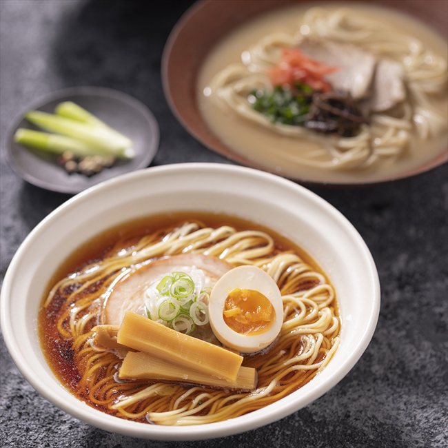 ■商品紹介：細く長く、末永い幸せを願って贈るラーメンセット ■内容セット内容：醤油ラーメンセット／1箱（ちぢれ麺100g・醤油スープ40g）、とんこつラーメンセット／1箱（ストレート麺100g・とんこつスープ30g）、かつお節／2g×2袋、...