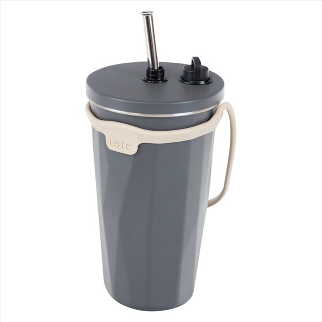 ■商品紹介：伸縮するストローつきの保温保冷ができるステンレスマグボトル。持ち運びに便利なシリコーン製ストラップ付。ストロー部分のキャップは蓋に置き場所があるのでなくしにくいです。 ■商品内容：本体（約570ml）（約110×100×190m...