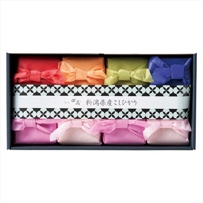 ■商品紹介：日本の米どころとして知られる新潟県。新潟米を代表するこしひかりはツヤや粘り、独特の甘味が特徴的です。国の名勝天然記念物に指定され、日本の百選にも選定された新潟県村上「笹川流れ」の塩をセットにしました。 ■商品内容：新潟県産こしひ...