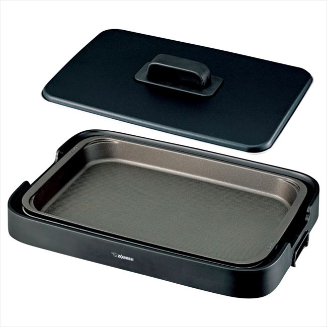 ■商品紹介：深さ3.5だから、たっぷり使え、定番料理はもちろんパエリアなどのこぼれやすい料理、パスタやすき焼きといった汁気の多い料理も楽しめます。●丈夫で長持ち、耐久性が高い「遠赤トリプルチタンセラミックコートの深型プレート」。●本体ガード...